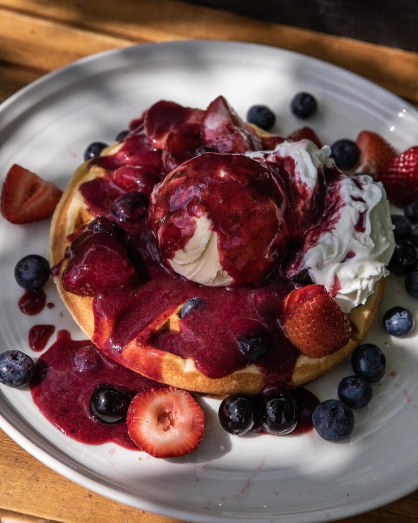 Uncommon Grill - Restaurant & Bar | Watertown, CT